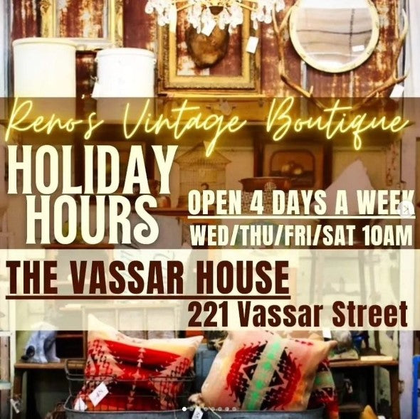 Expanded Holiday Hours are HERE – Lucky Star Gallery